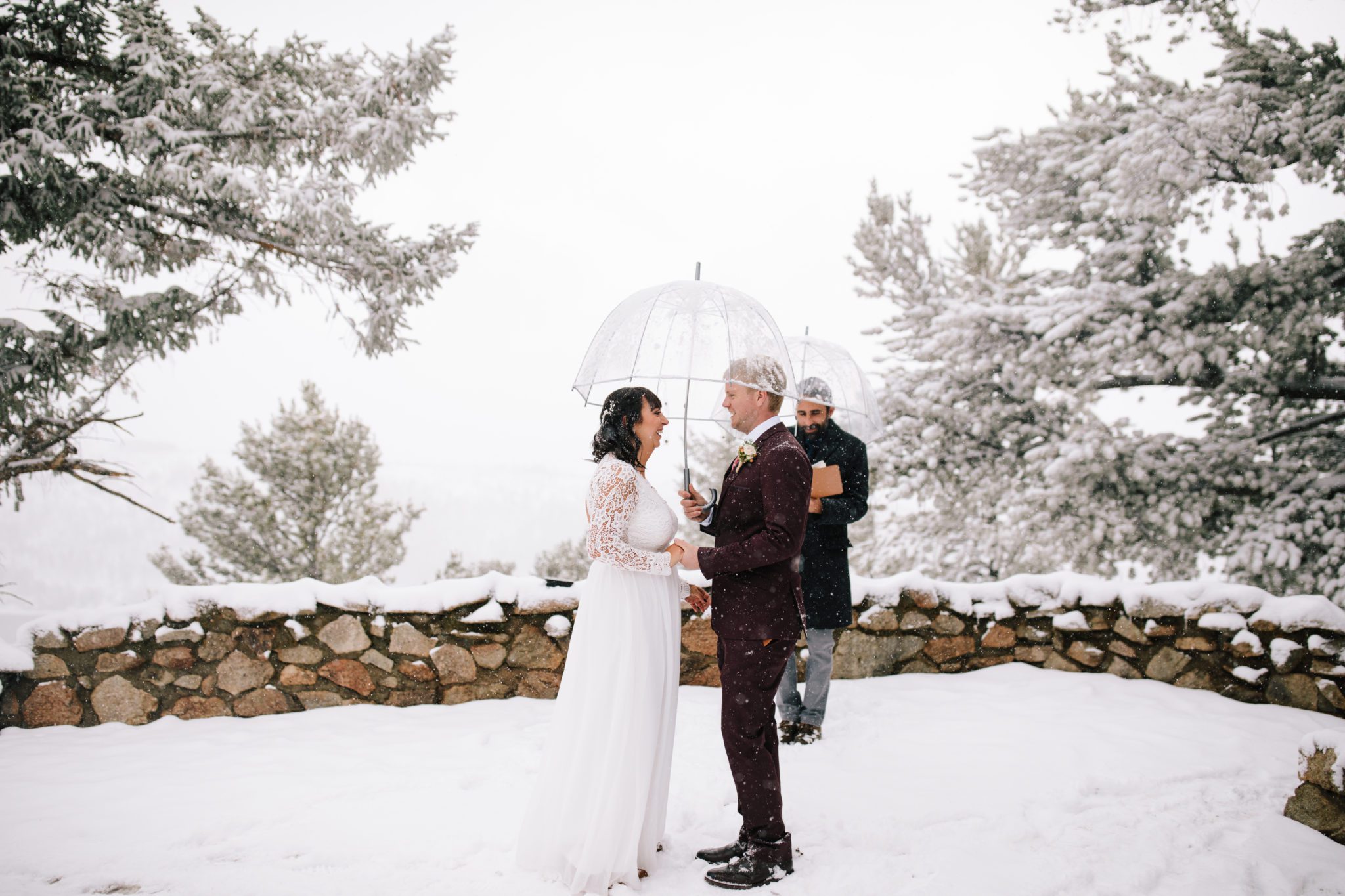 4 Reasons You Should Consider Eloping on a Weekday